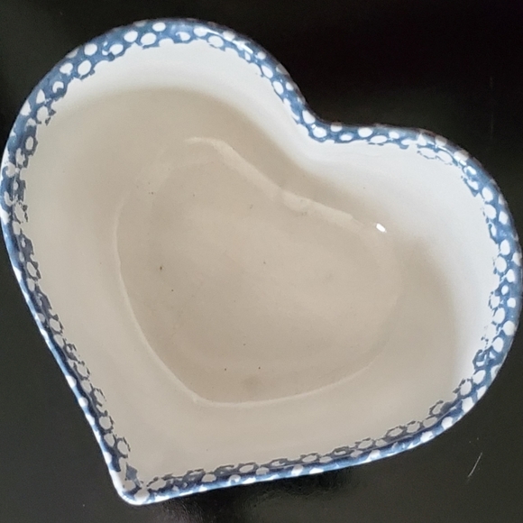 ABC | Dining | 6 Spongeware Blue White Heart Bowl | Poshmark